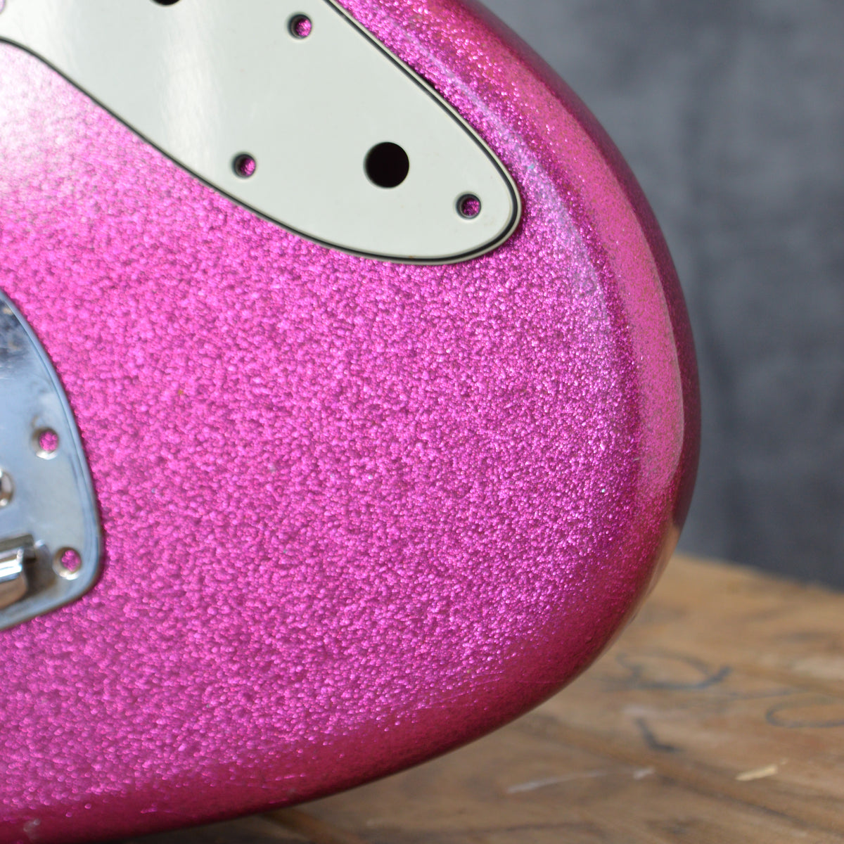 Pink flake JM Body GE0351 – Golden Era Aged Guitars